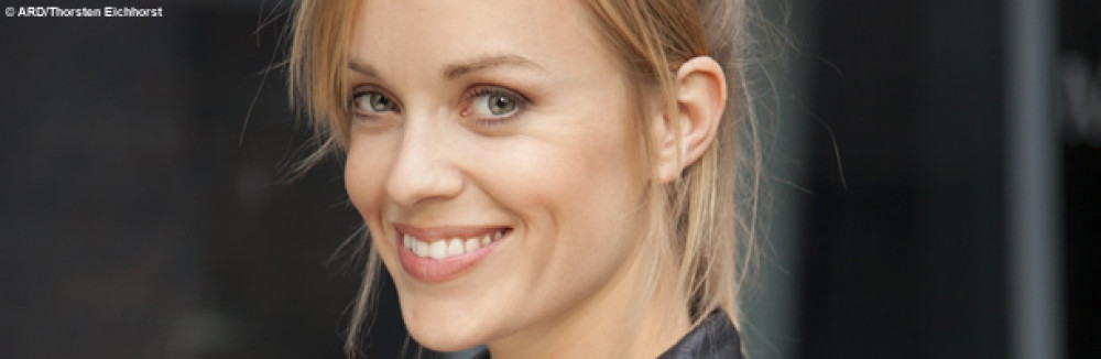 Friederike Kempter klopft in der ARD Mediathek an